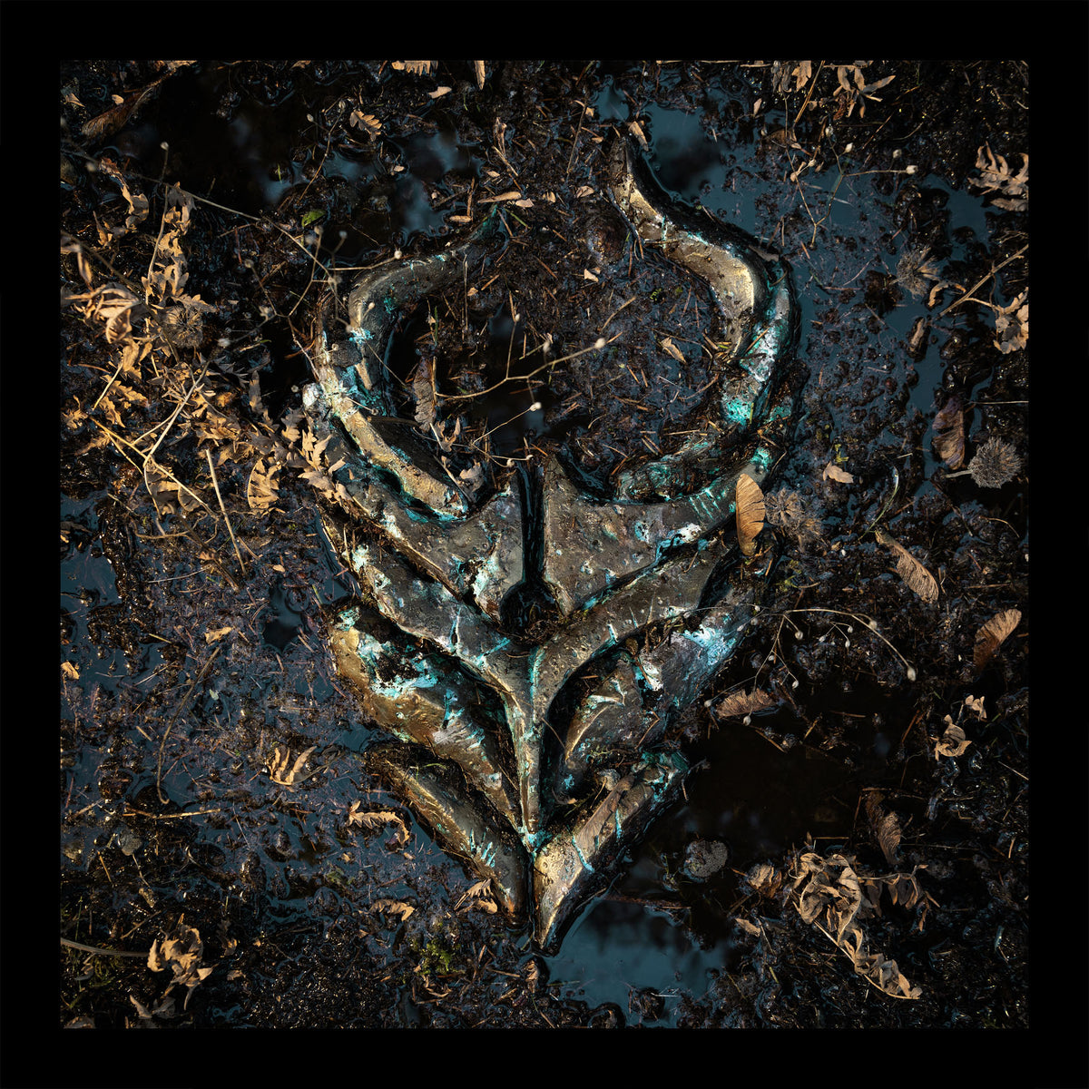 Demon Hunter - Sorrow Light the Way Wall Flag